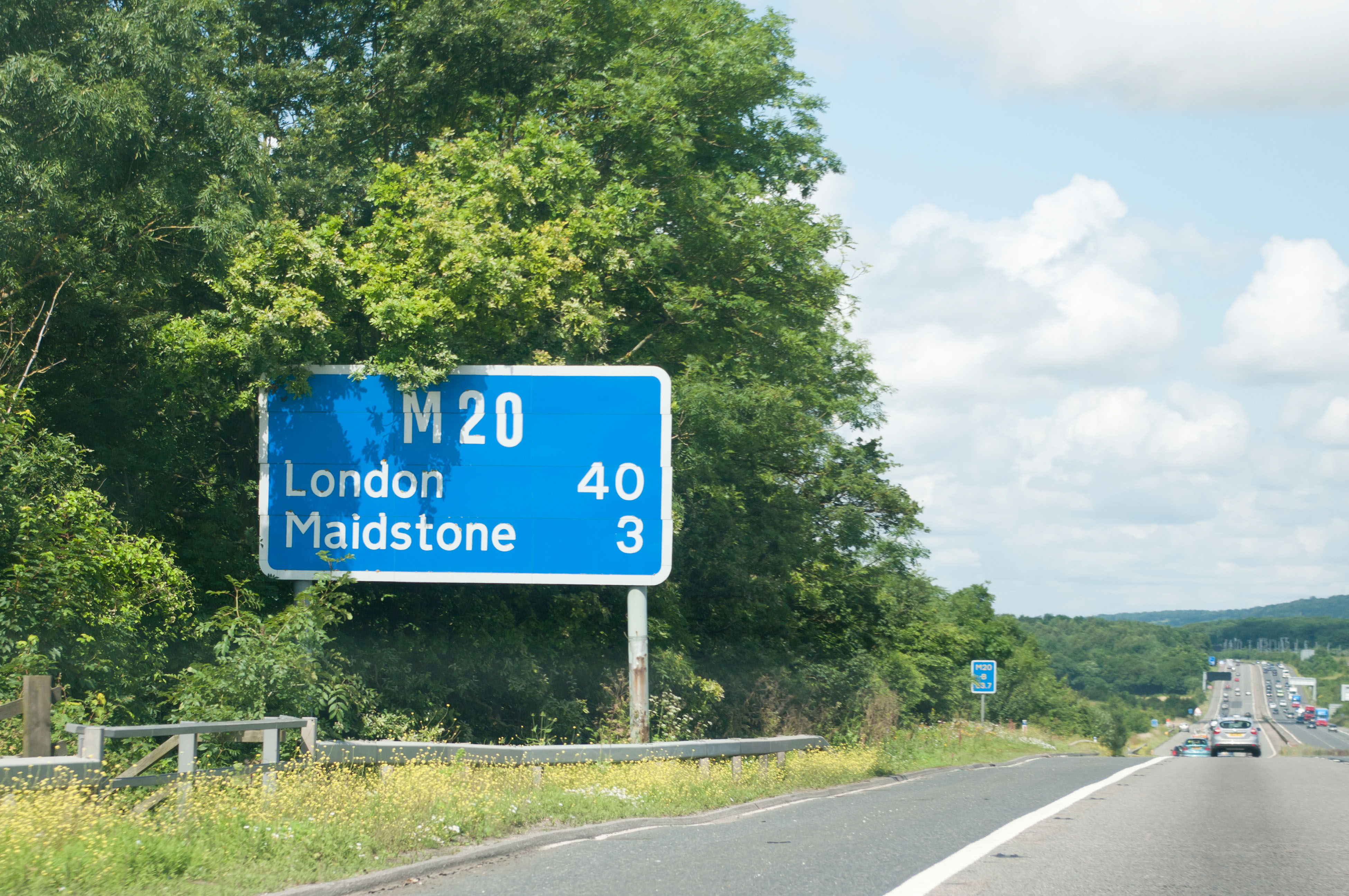 Man dies after crash on the M20 near Maidstone