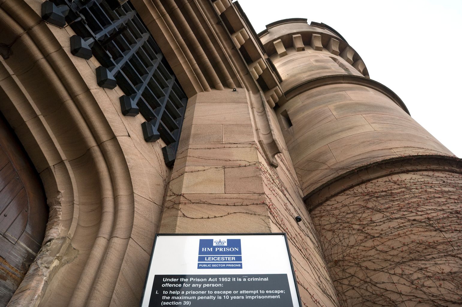 Watchdog says violence and drug use at HMP Leicester are still an issue