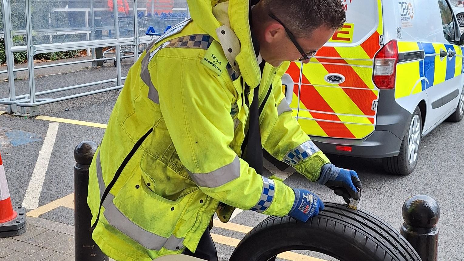 Drivers in Cambridgeshire urged to prepare vehicles for winter conditions