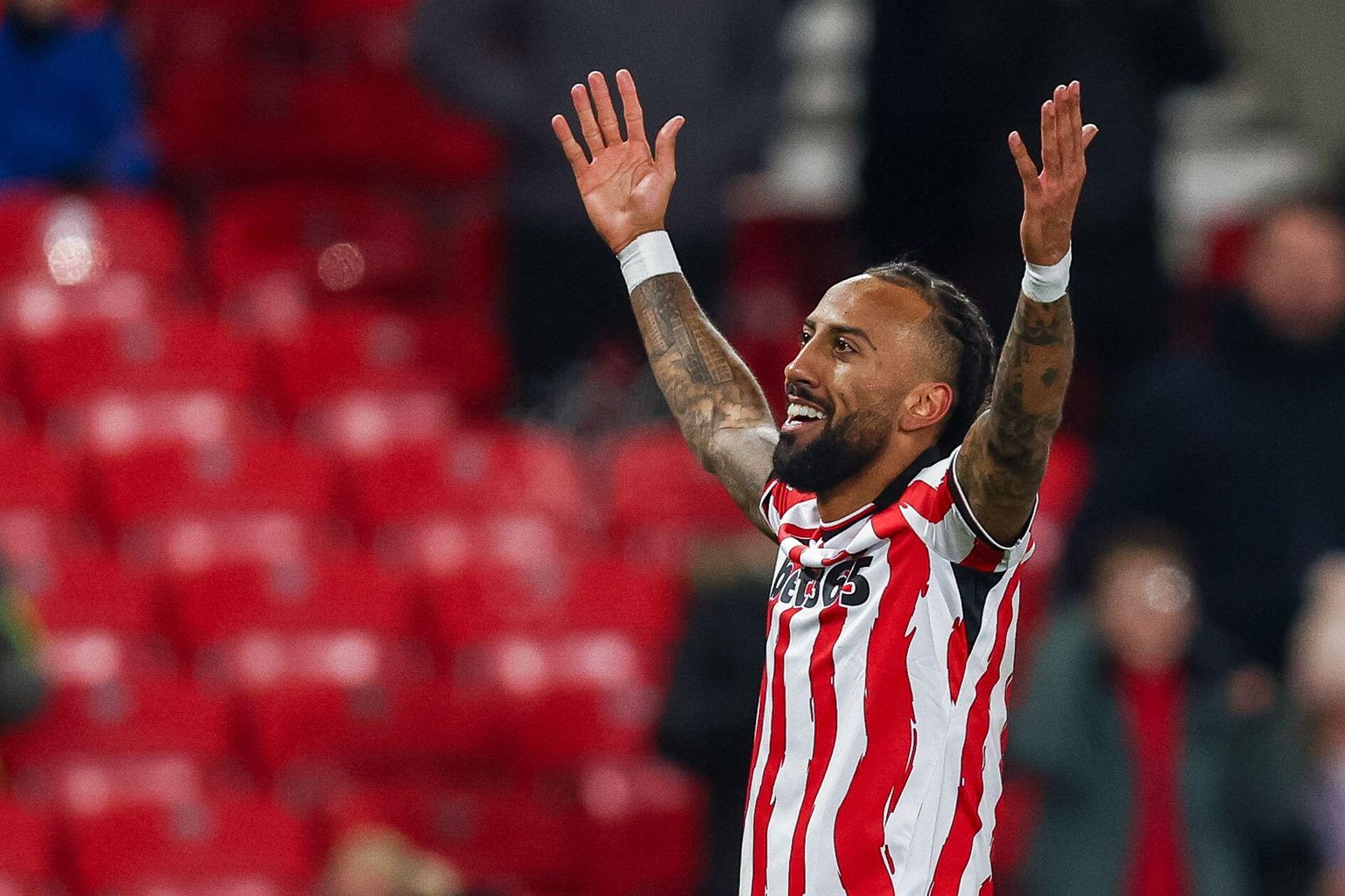 Sorba Thomas makes his own luck as Stoke ease past Charlton | News ...