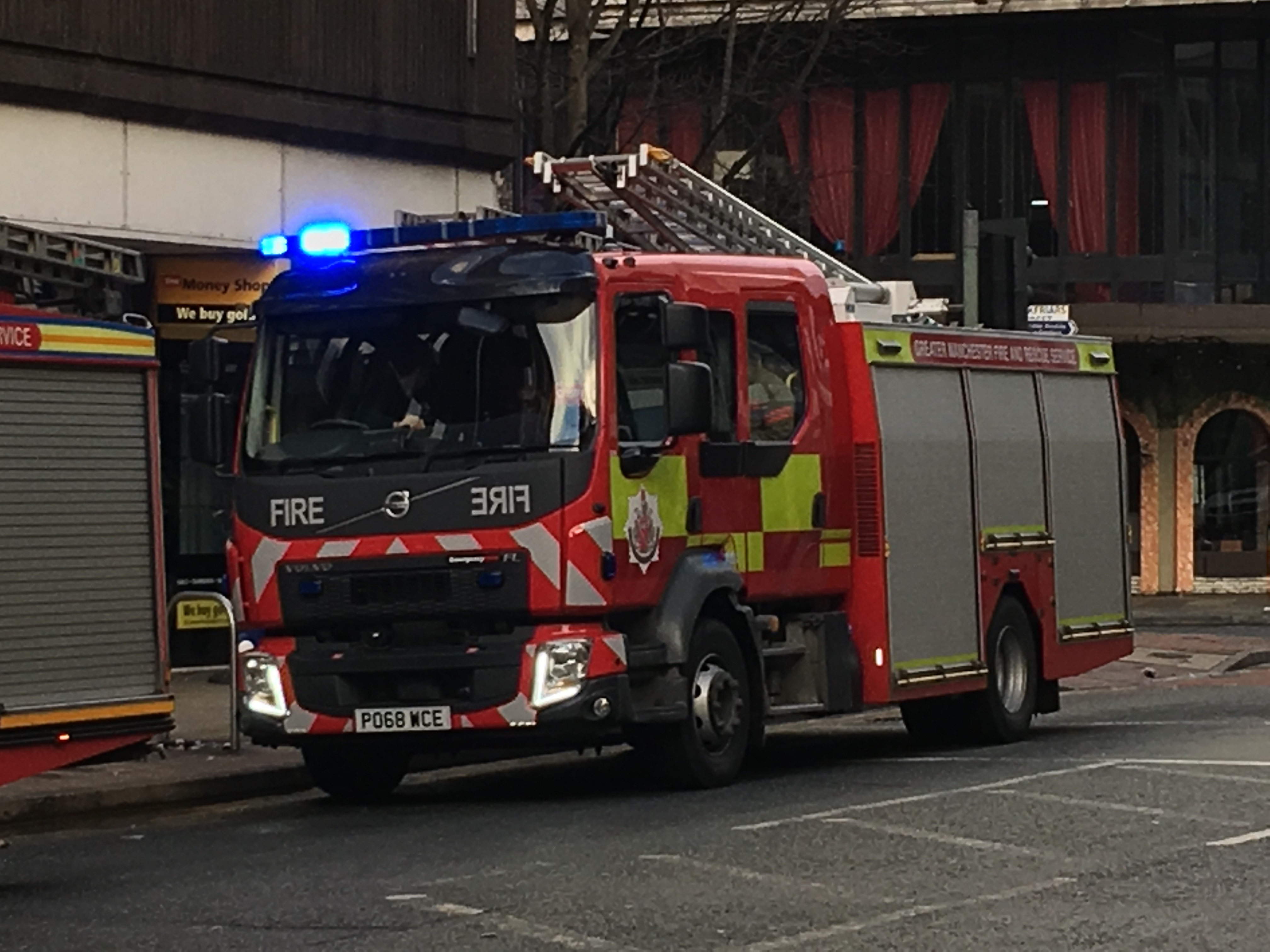 People in Weymouth urged to keep windows and doors closed after skip ...