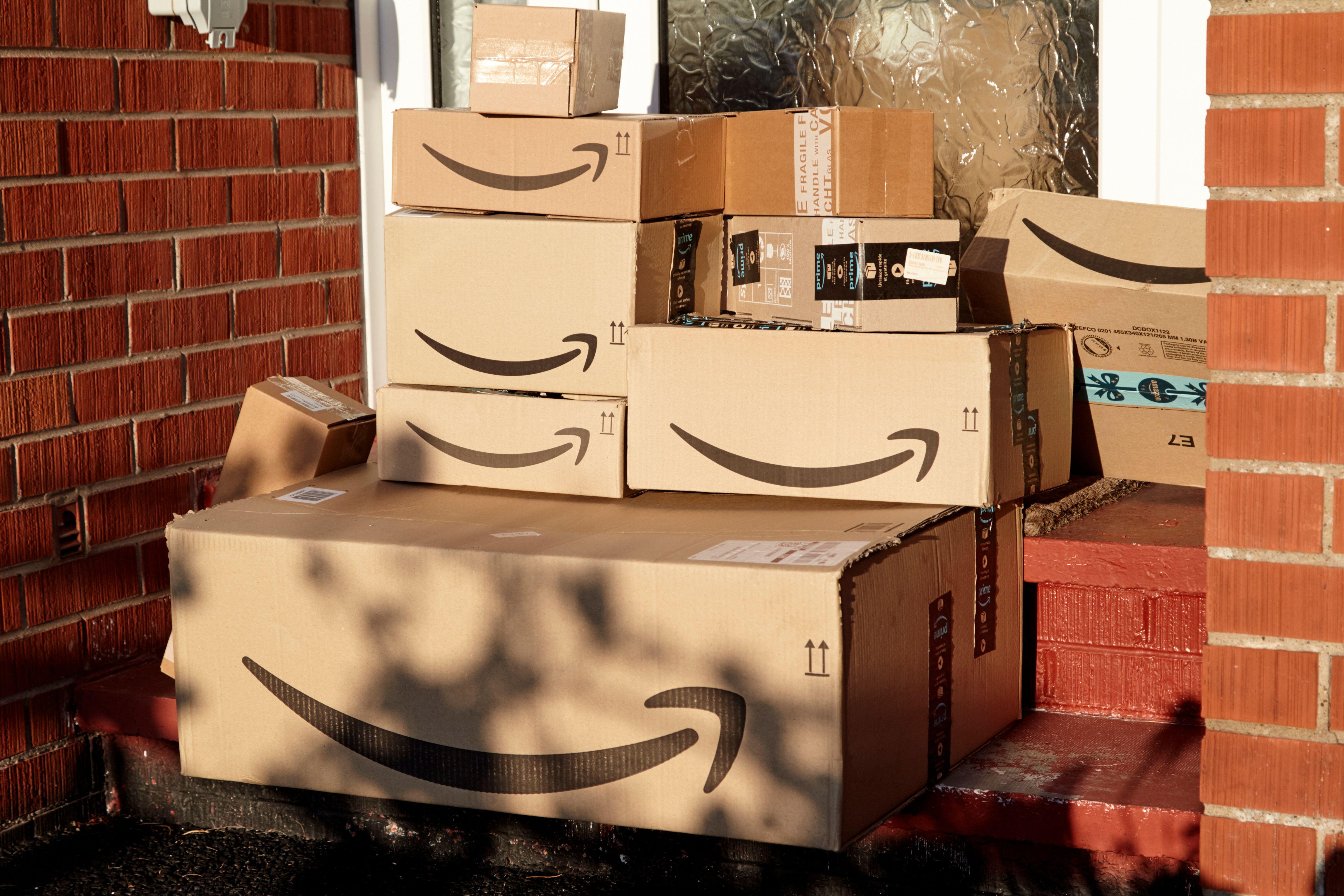 Police warn about doorstep delivery thefts in buildup to Christmas ...