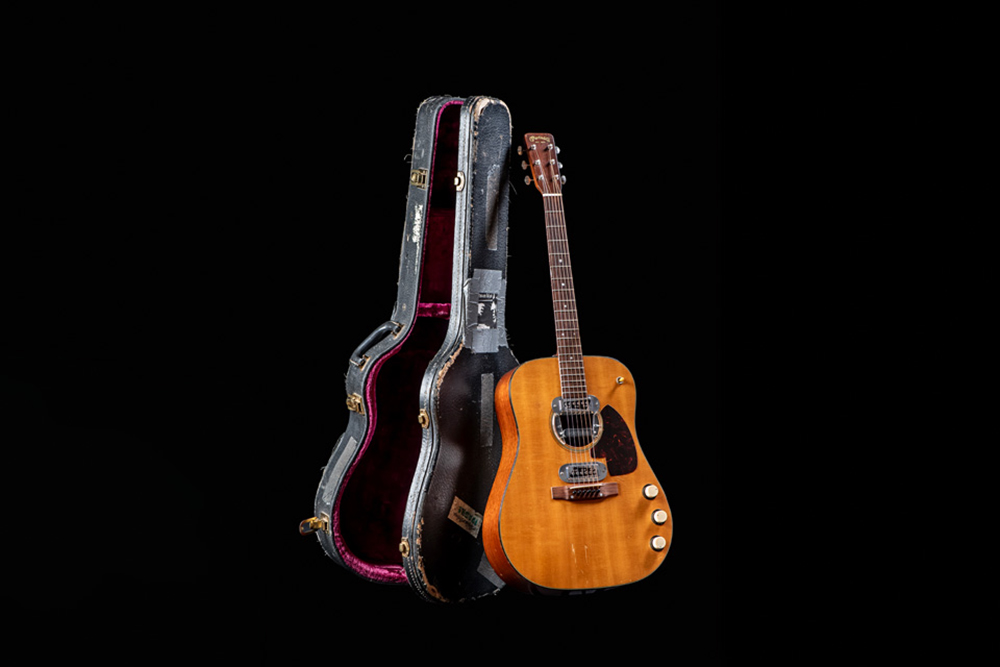 World's most expensive guitar gifted to the Royal College of Music in ...