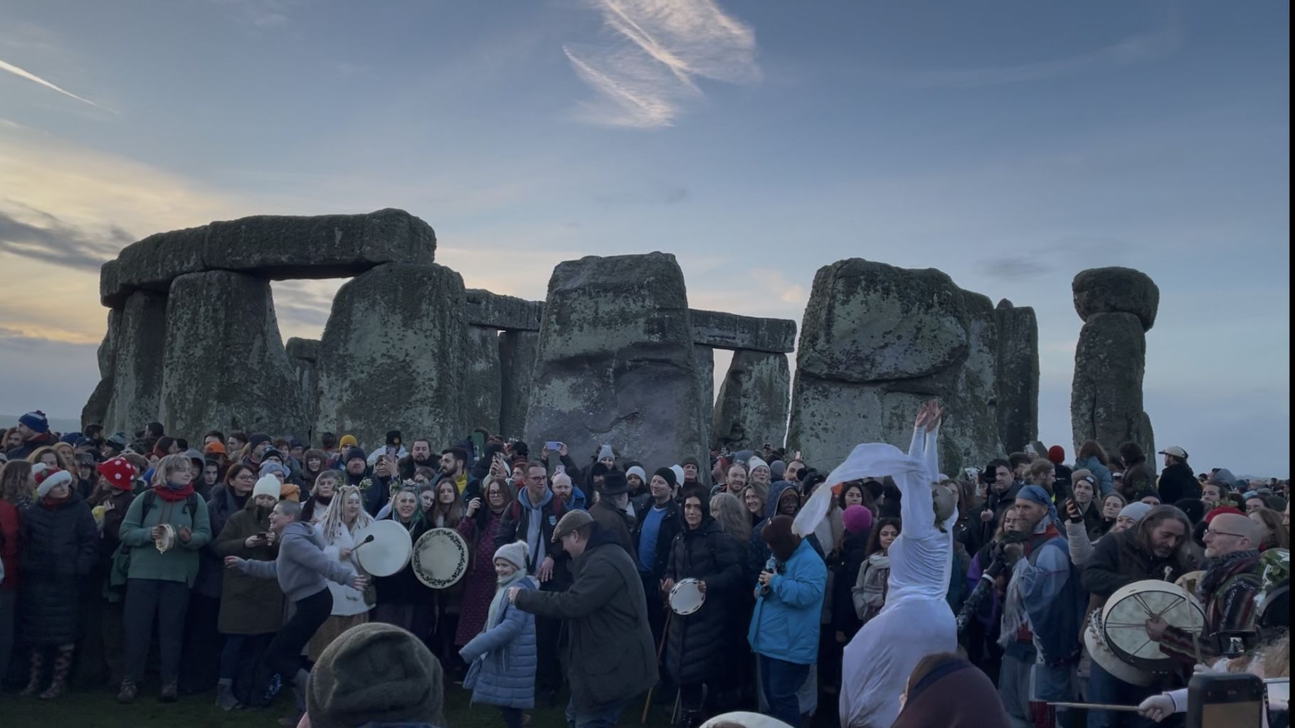 Thousands gather at Stonehenge for Winter Solstice