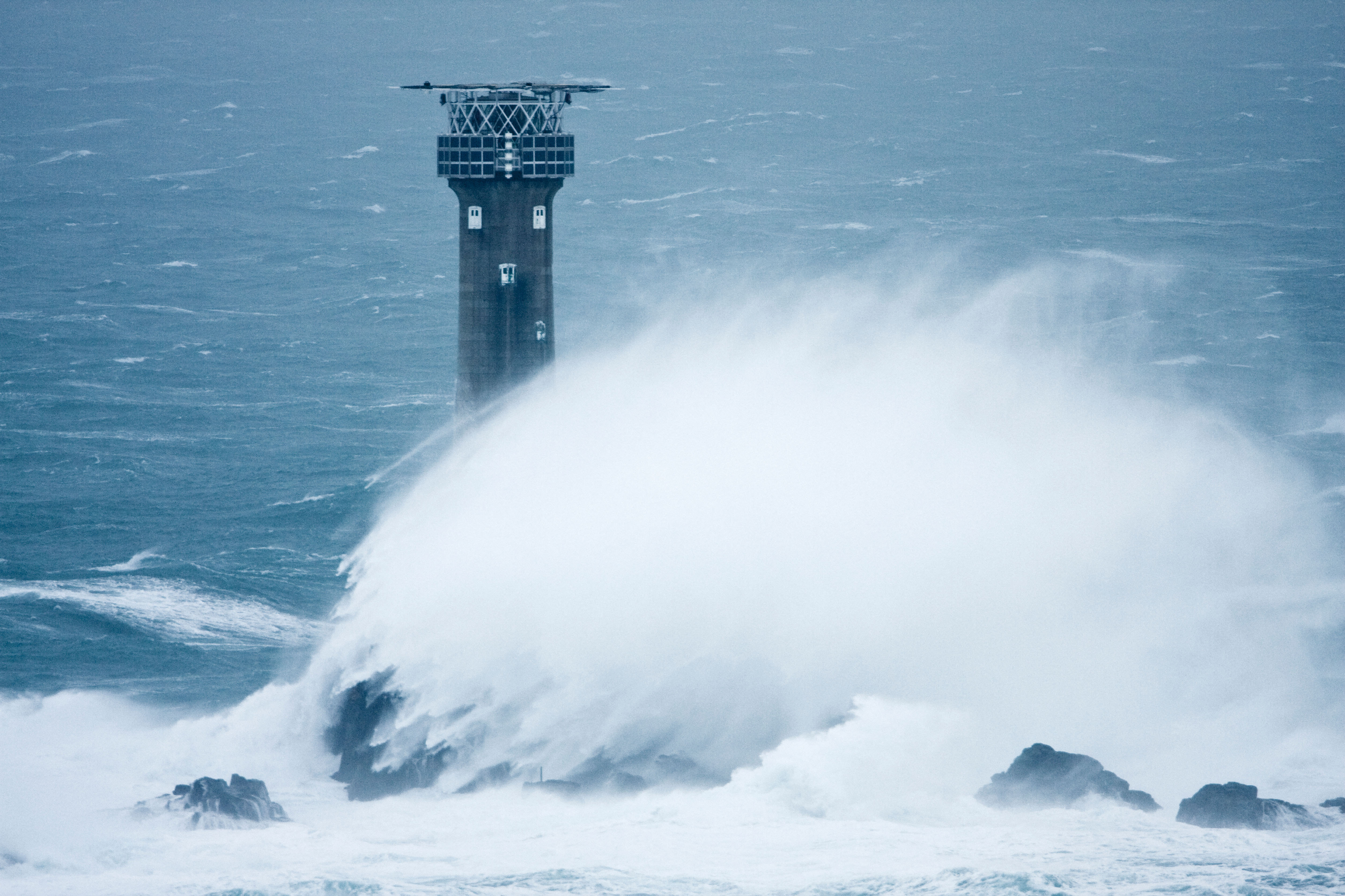 Red warning for wind issued for Cornwall as Storm Goretti hits the UK ...