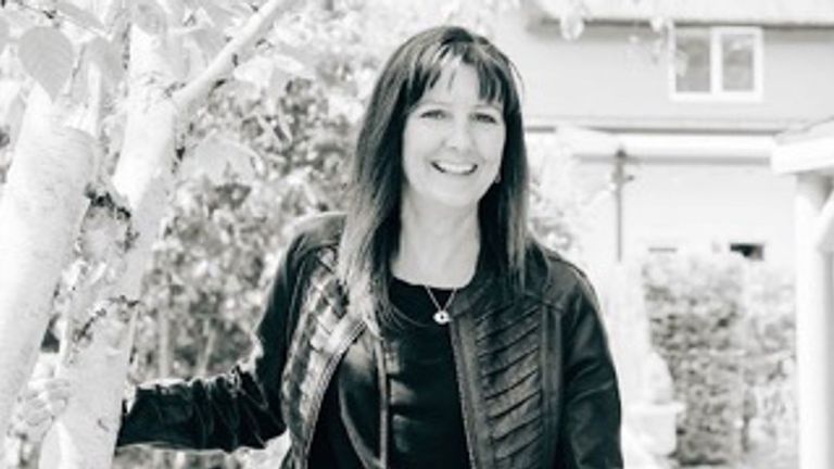 Rogue roofer who killed woman on golf course during police pursuit is ...