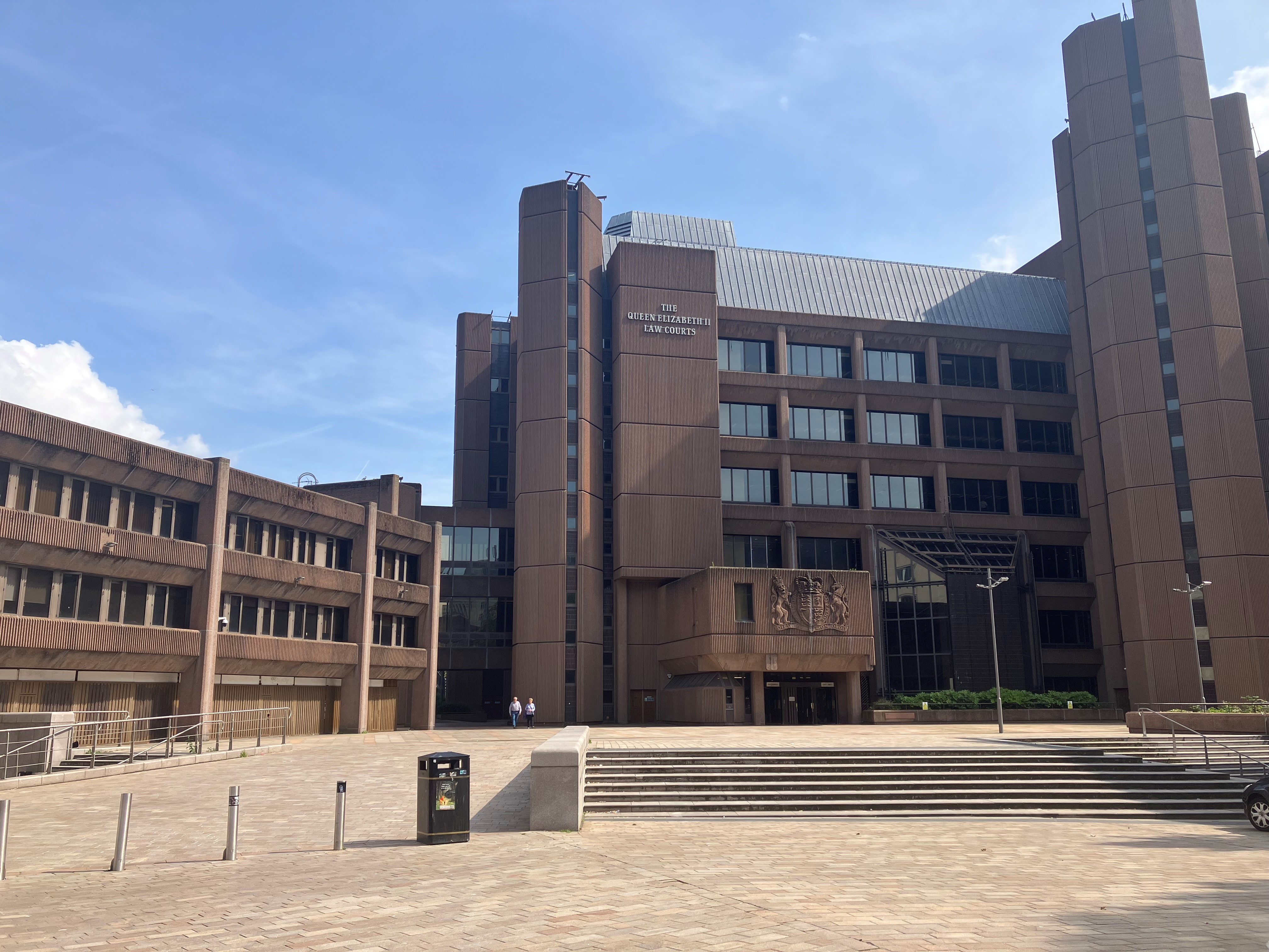 Woman will deny making up false claims of sex abuse against politicians