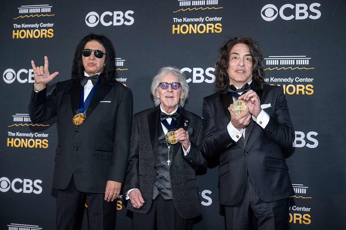 “SHUT THE F**K UP — THIS IS ABSOLUTE NONSENSE.” Peter Criss has finally ...