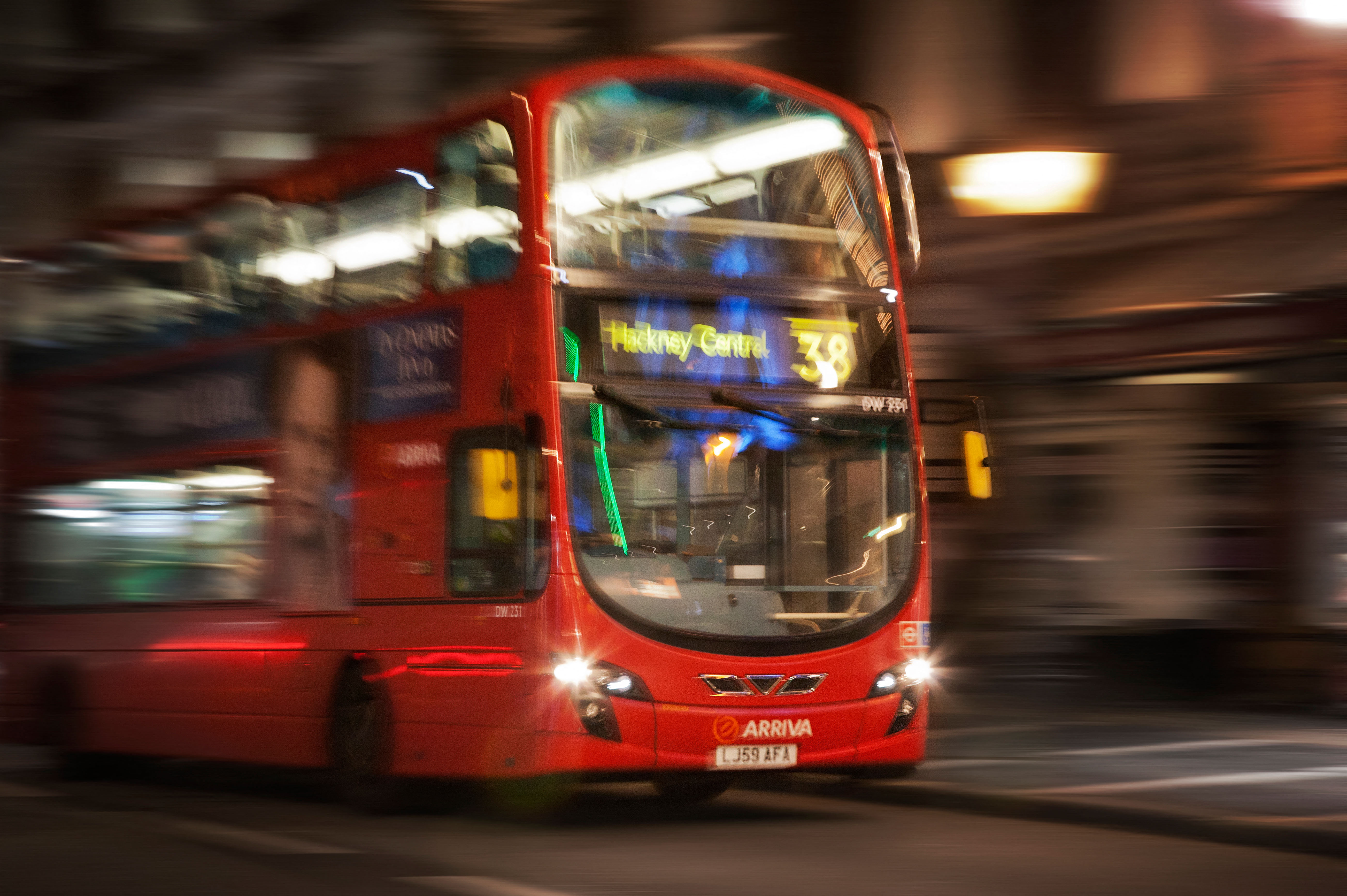 London bus driver sacked over clash with robber | News - KISS