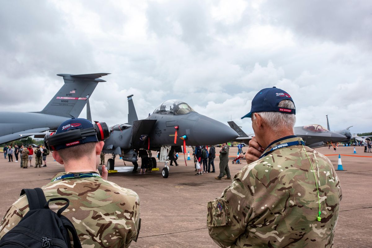Traffic disruptions in Fairford prompt warning to plane enthusiasts ...