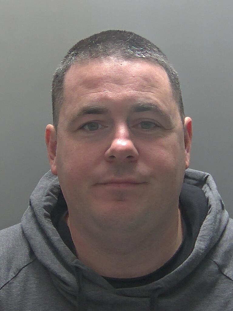 Man jailed for manslaughter after punch killed 'wonderful Dad' in Hemel ...