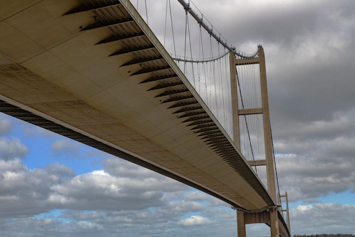Humber Bridge closure after lorry fire | News - Greatest Hits Radio ...