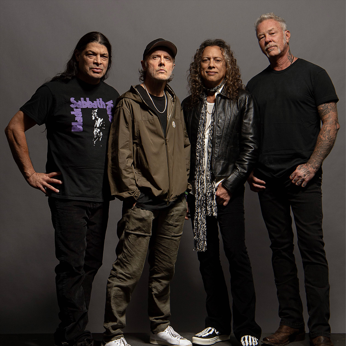 Metallica call on UK fans to help save lives