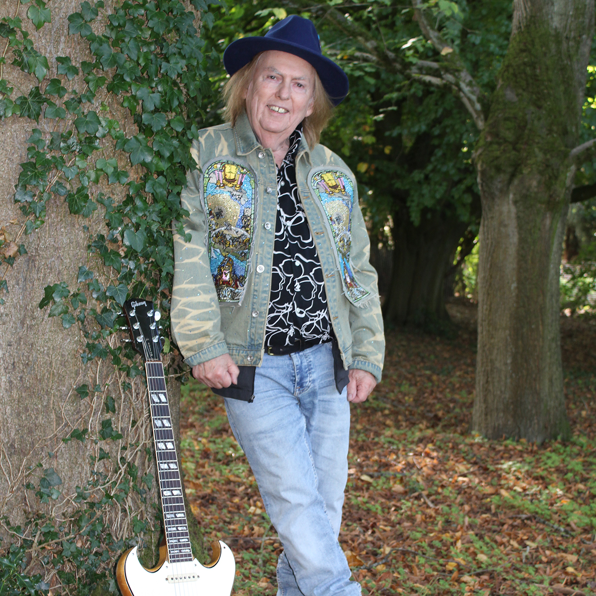 Slade's Dave Hill announces debut solo album 'Dirty Foot Lane'