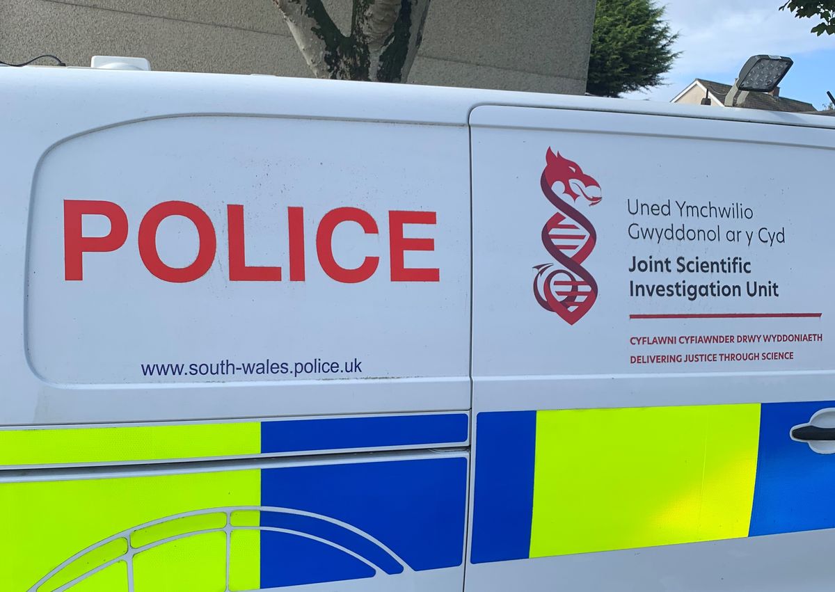 Two teenagers taken to hospital after Cardiff stabbing