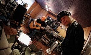 Magnum Back In The Studio