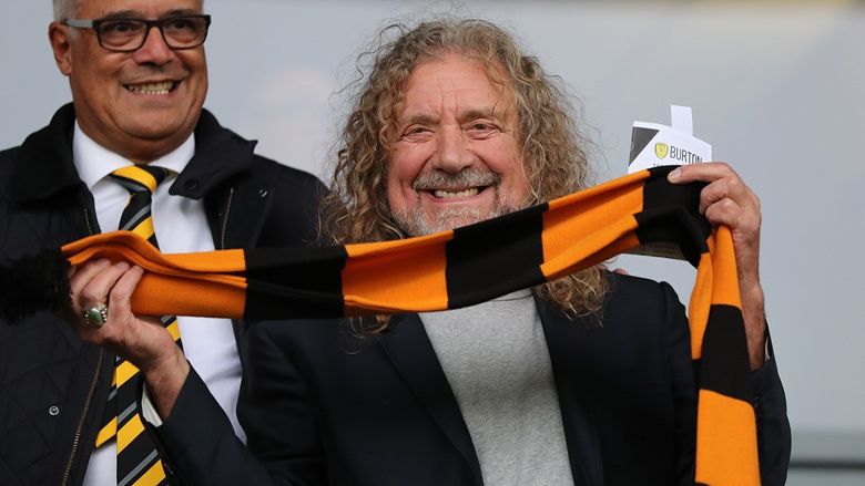 WATCH: Robert Plant performs Whole Lotta Love at Wolverhampton ...