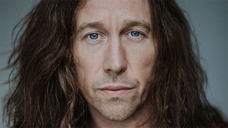 Matt Mitchell & The Coldhearts premiere 'Home' video