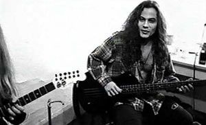 Alice In Chains' Mike Starr Dies