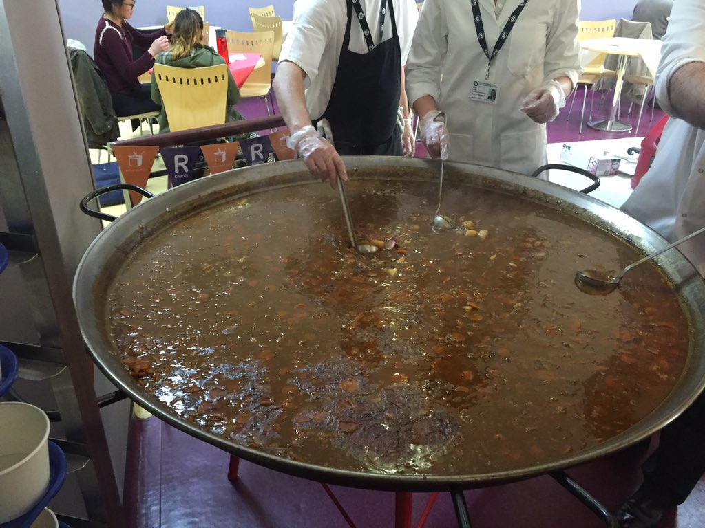 Royal Staff Attempt To Cook World Biggest's Pot Of Scouse | News ...