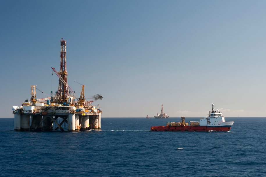 One dead as huge waves strike North Sea rig during Storm Frank | News ...