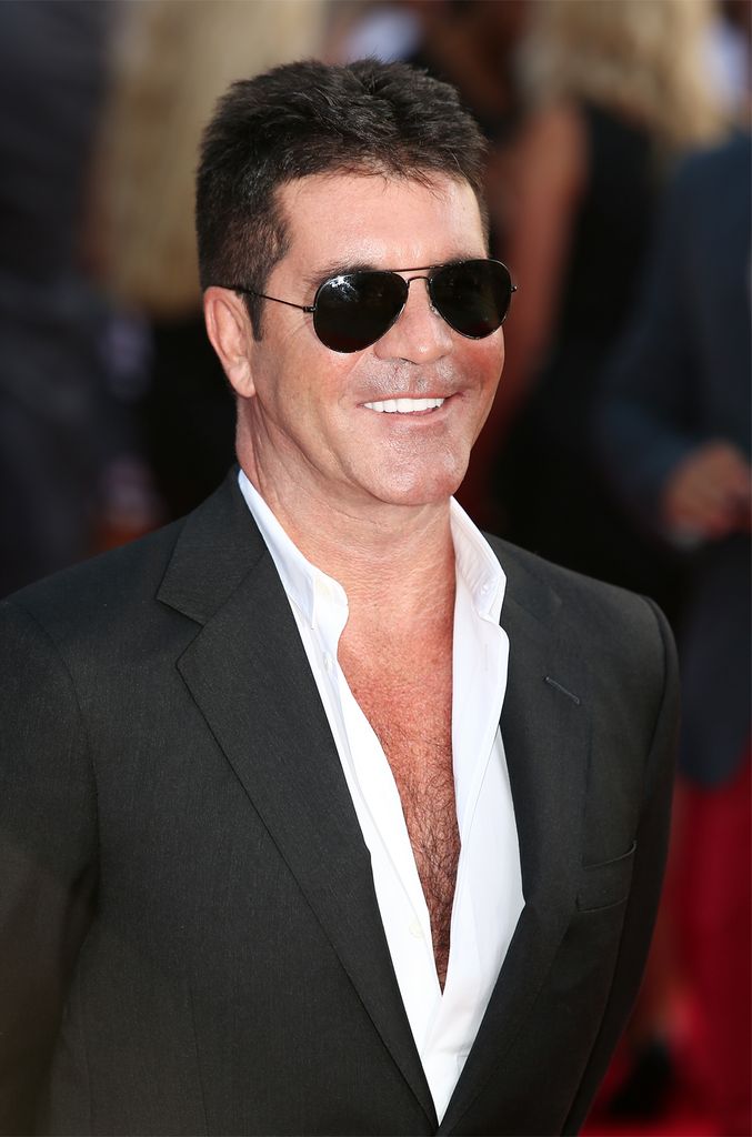 Simon Cowell Defends One Direction | Music - undefined