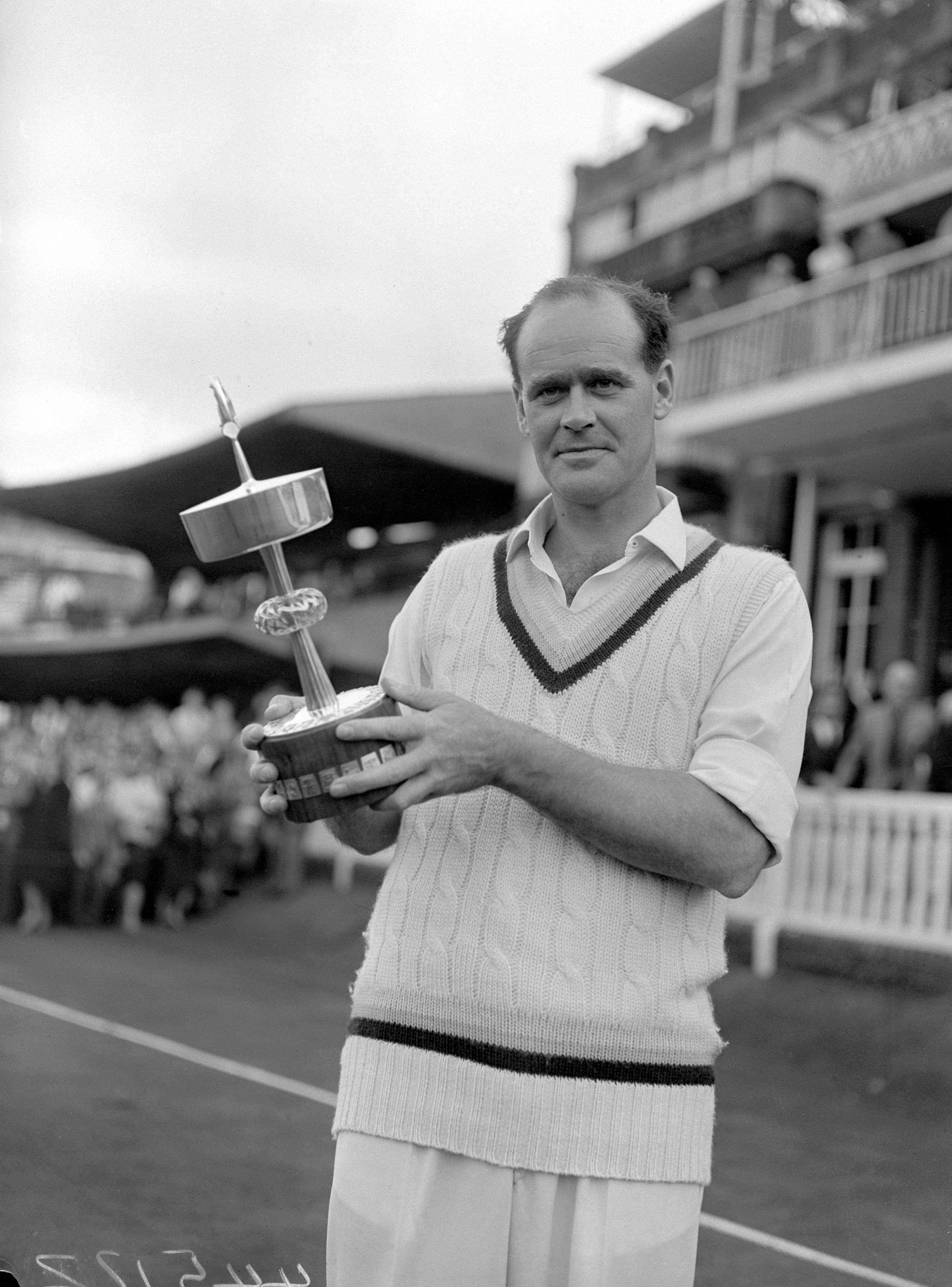 Tributes to Yorkshire Cricket Legend Brian Close | News - undefined