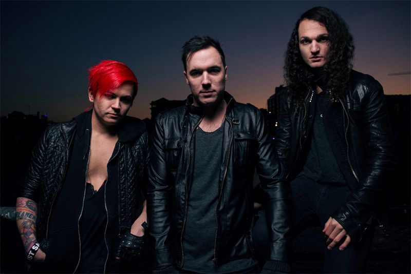 VIDEO: What Now 'If Looks Could Kill' | Music - Kerrang! Radio