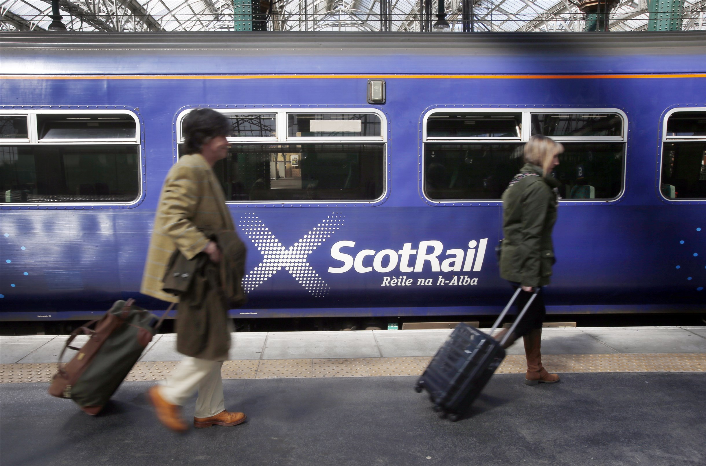 VIDEO: Scotrail crackdown on fare dodgers | News - Clyde 1