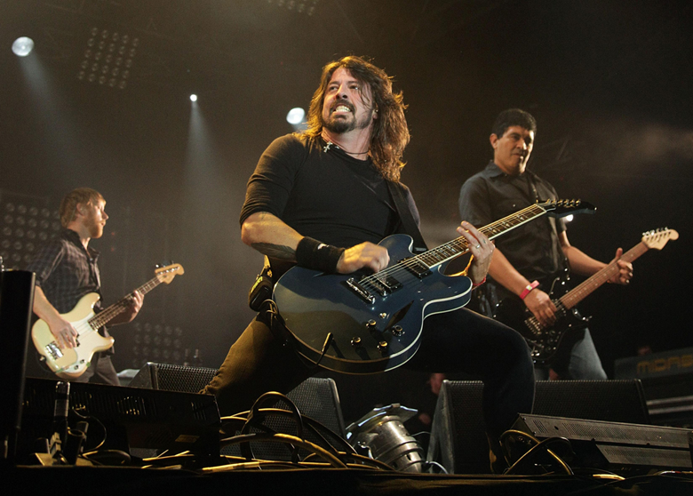 Foo Fighters Unleash New Song 'The Feast and The Famine' - LISTEN ...