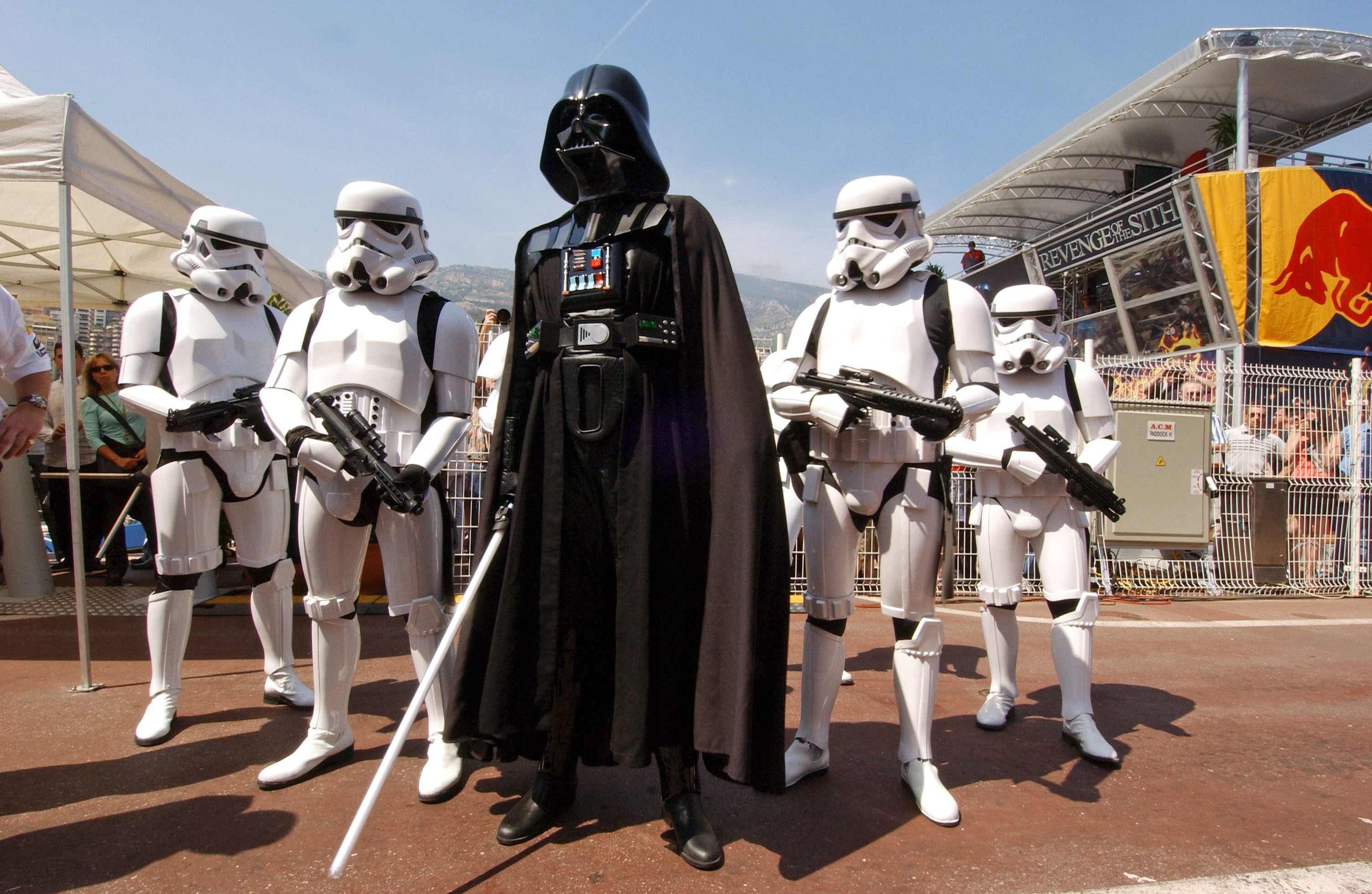 Star Wars release date changed and we get to see it before the USA ...