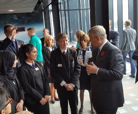 Oldham kids have grand old time with the Duke of York | News - Hits ...