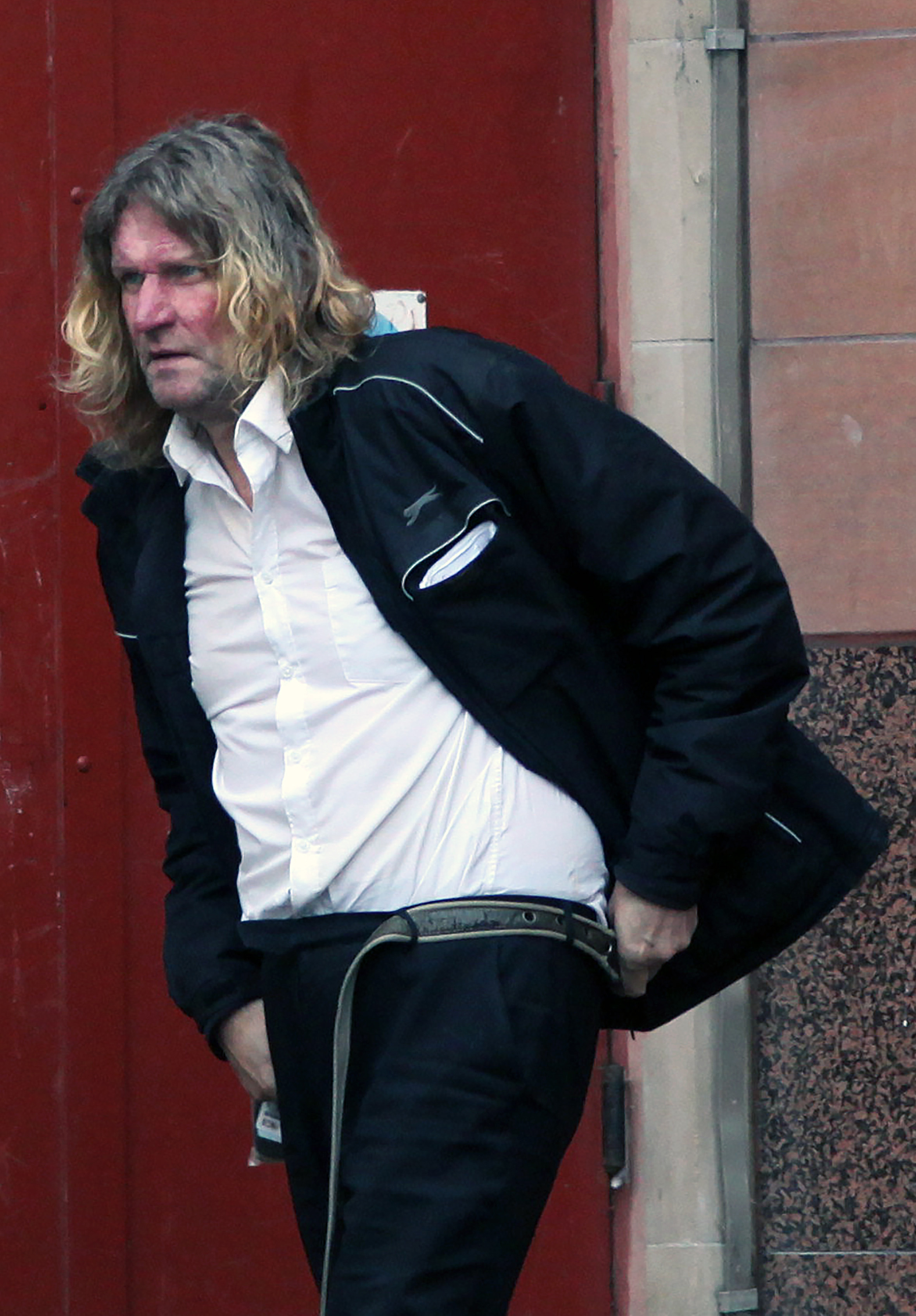 Glasgow man admits driving bus full of kids through Bridge of Weir ...