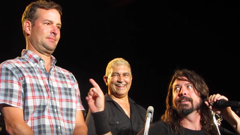 Dave Grohl invites crying Foo Fighters fan on stage - WATCH | Music ...