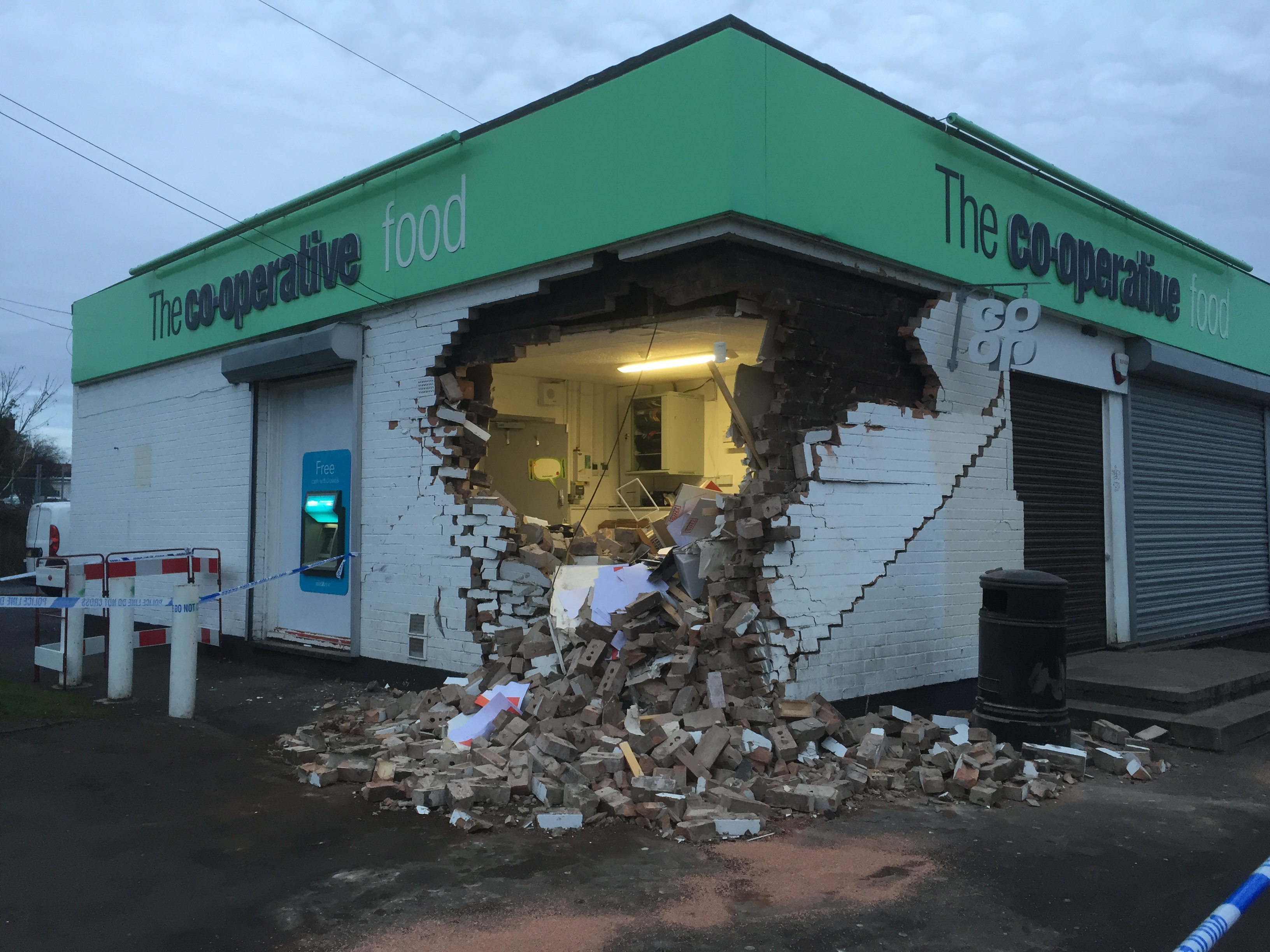 Truck crashes through shop in Kirkcaldy in apparent failed ATM raid ...