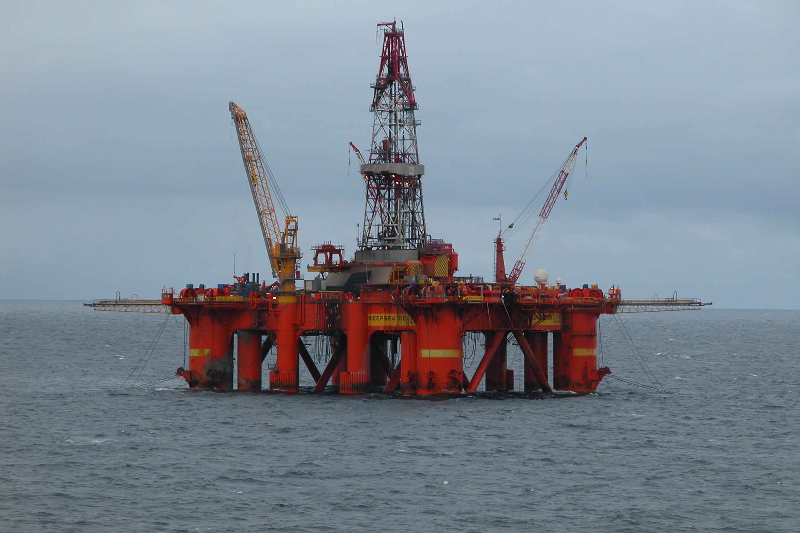 150 oil workers evacuated from North Sea rigs due to drifting barge ...