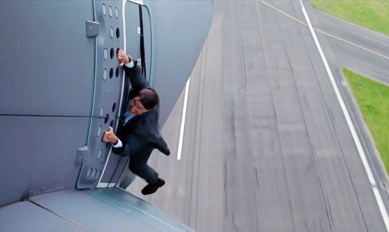 WATCH: Tom Cruise clings from side of plane in death defying Mission ...