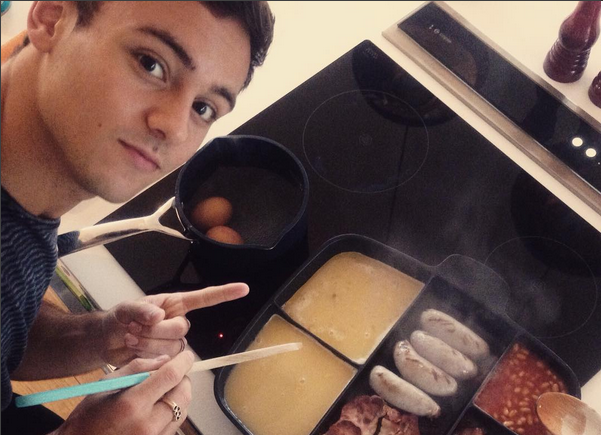 You'll forget your New Year's resolutions when you see Tom Daley's ...
