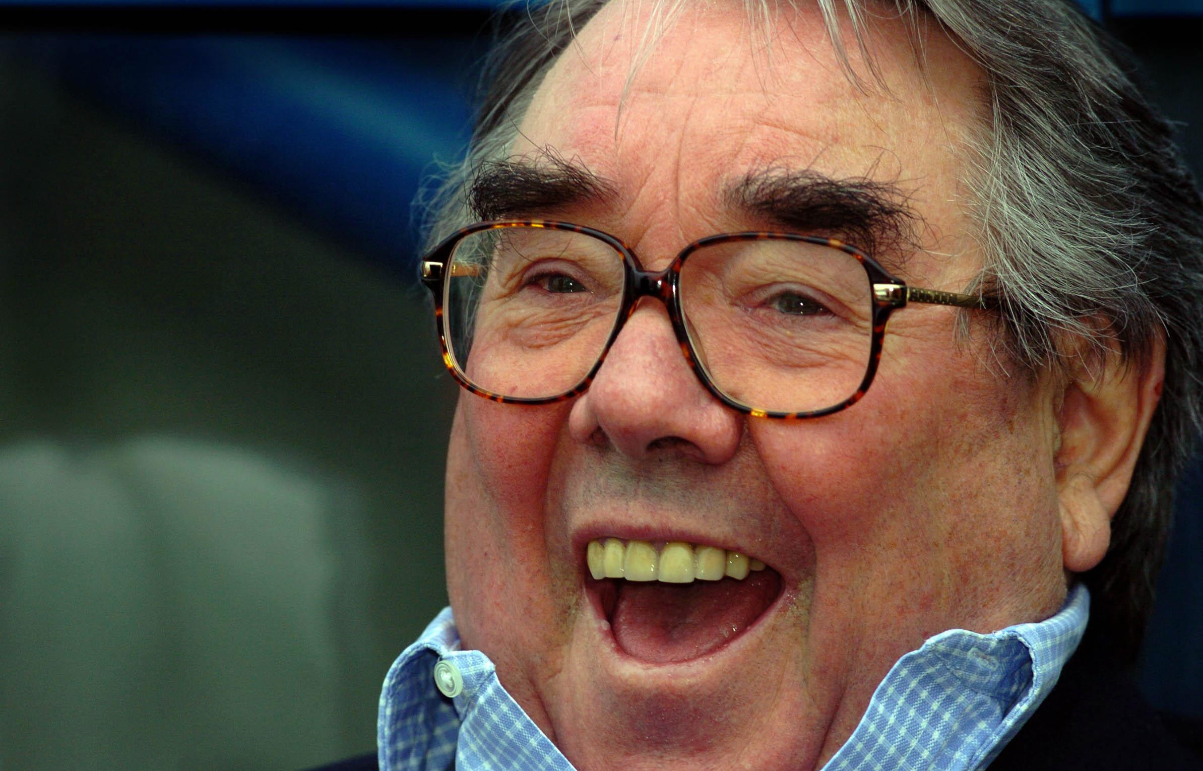 Scottish comedian Ronnie Corbett dies aged 85 | News - Clyde 1